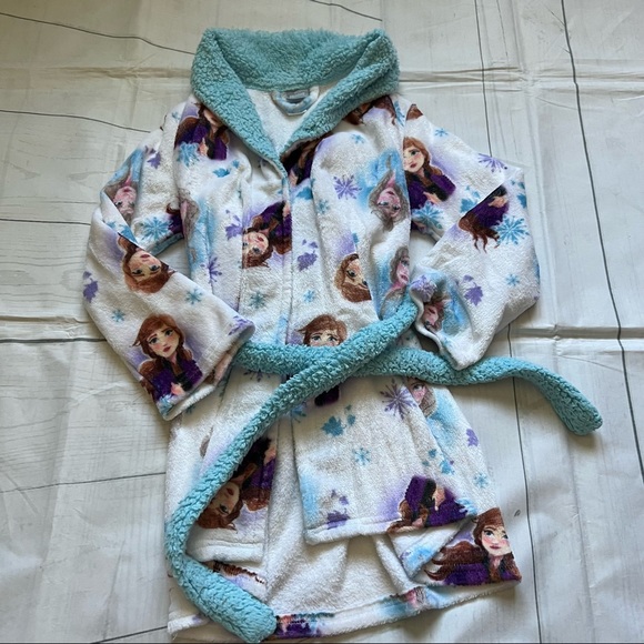 Disney | Pajamas | Disney Frozen Elsa Anna Bathrobe Size Small | Poshmark